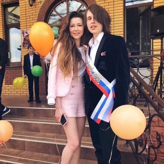 Anastasia Zavortnyuk e Peter Chernyshev mostraron por primeira vez unha filla de catro meses 101122_5