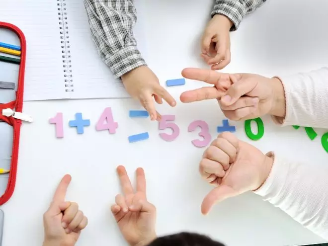 5 maneras de pasar al niño con matemáticas. 1099188_2