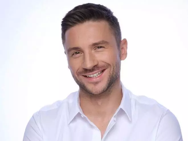 Sergey Lazarev wuxuu muujiyey fiidiyow maadaama carruurtu ugu hambalyeeyay dhalasho wacan 1106487_1