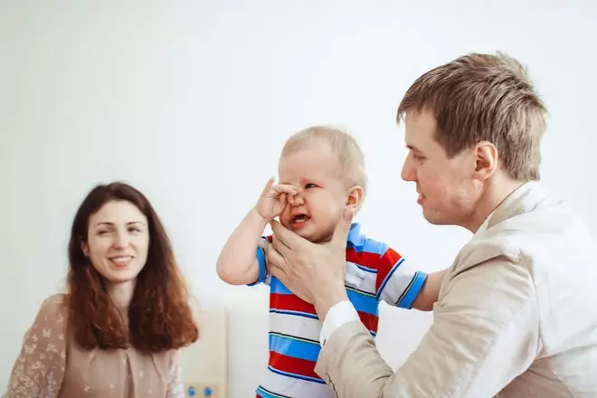 Psycholog řekl, proč se dítě chová horší, když je matka blízko 111106_1