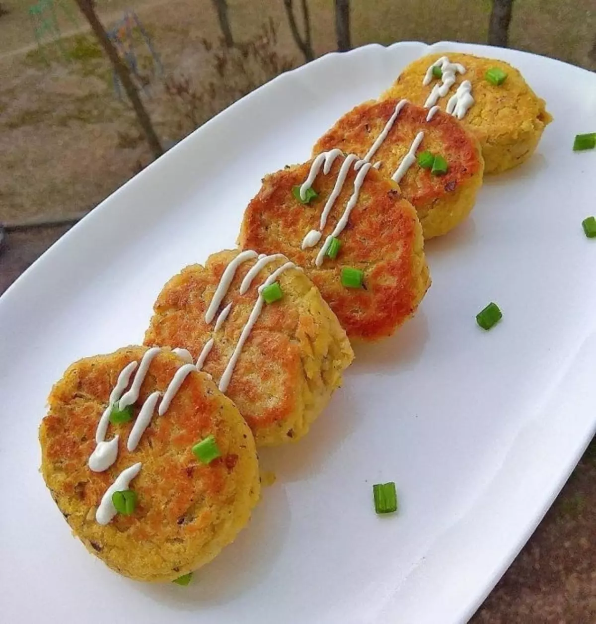 Cotolette di fagioli con tofu con guarnizione di funghi