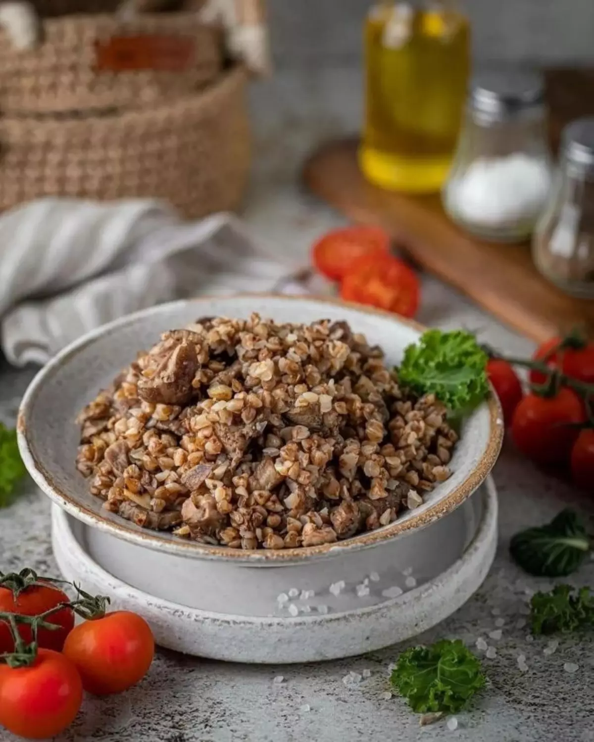 Porridge del grano saraceno con funghi