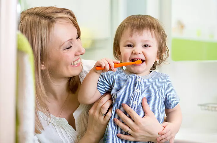 Ce que vous devez connaître les parents sur les dentifrices des enfants 11394076_2