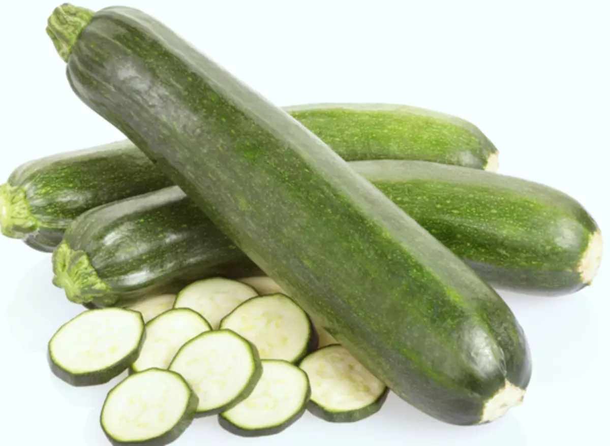 Preparation of zucchini on pancakes