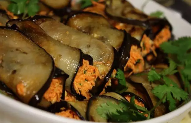 Recept 5: Rollen van aubergine met Koreaanse courgins