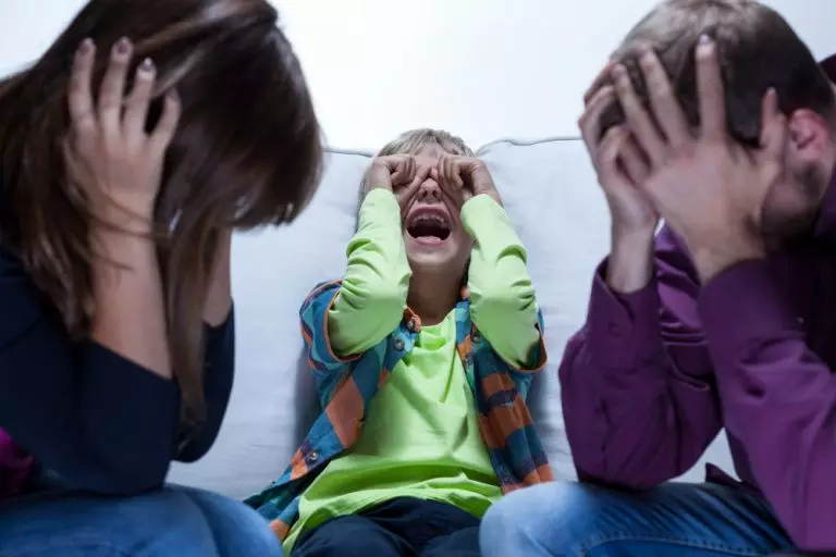 Enfant agité. Ce qu'il faut faire?