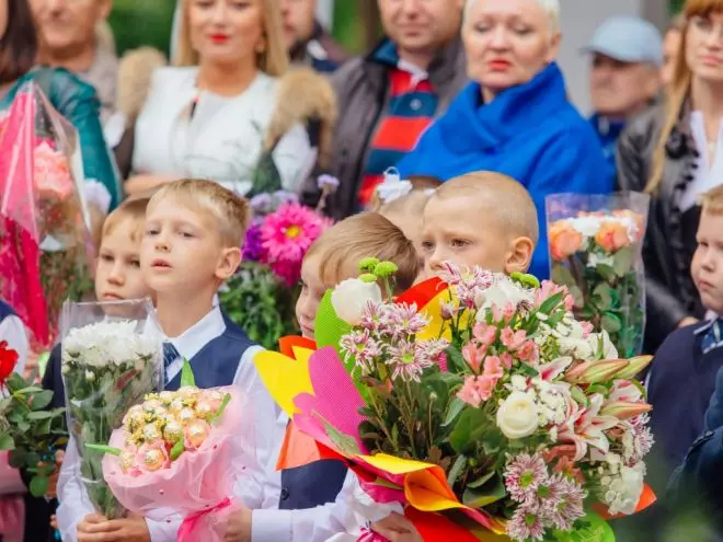 2021-балдары бар үй-бүлөлөрдү колдоо үчүн жаңы чаралар - Россия Федерациясынын Президентинин негизги рефераттары 1141149_5