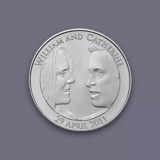 Į vestuves Kate Middleton ir Prince William išleido ... labiausiai baisi moneta 1155873_2