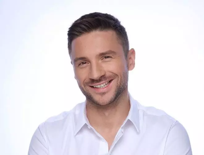 Sergey Lazarev oğlu və qızı ilə birlikdə uşağından qardaşı ilə birlikdə çərçivəni təkrarladı 1168938_1