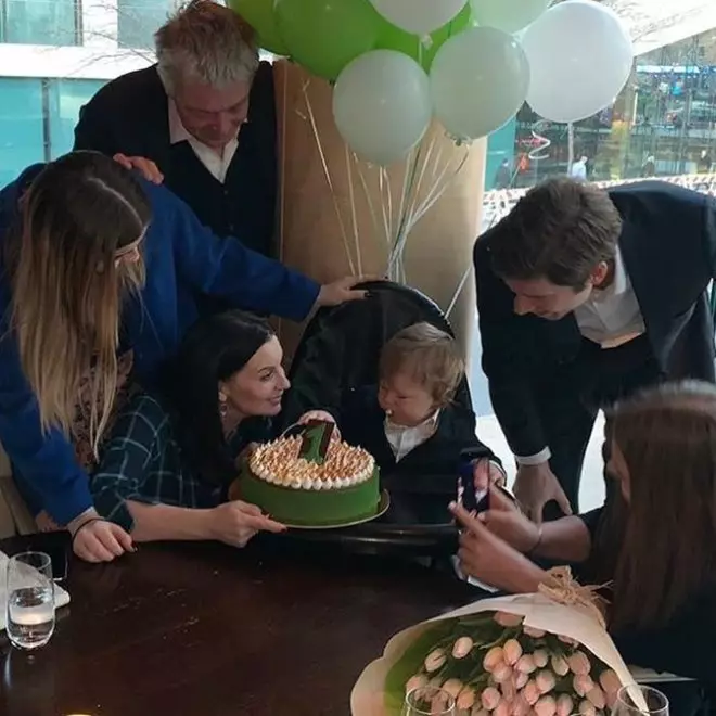 Großvater Strezhenov wurde 1 Jahr