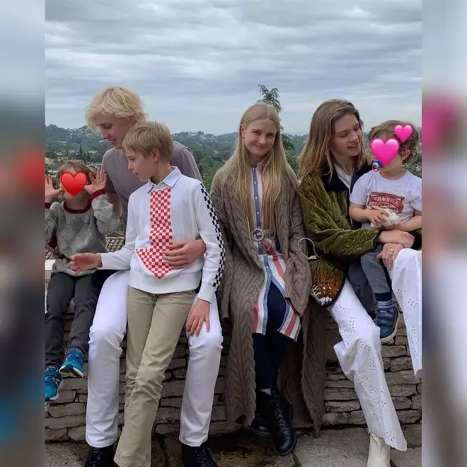 Natalia Vodyanova mostró fotos con todos los niños. 179483_5