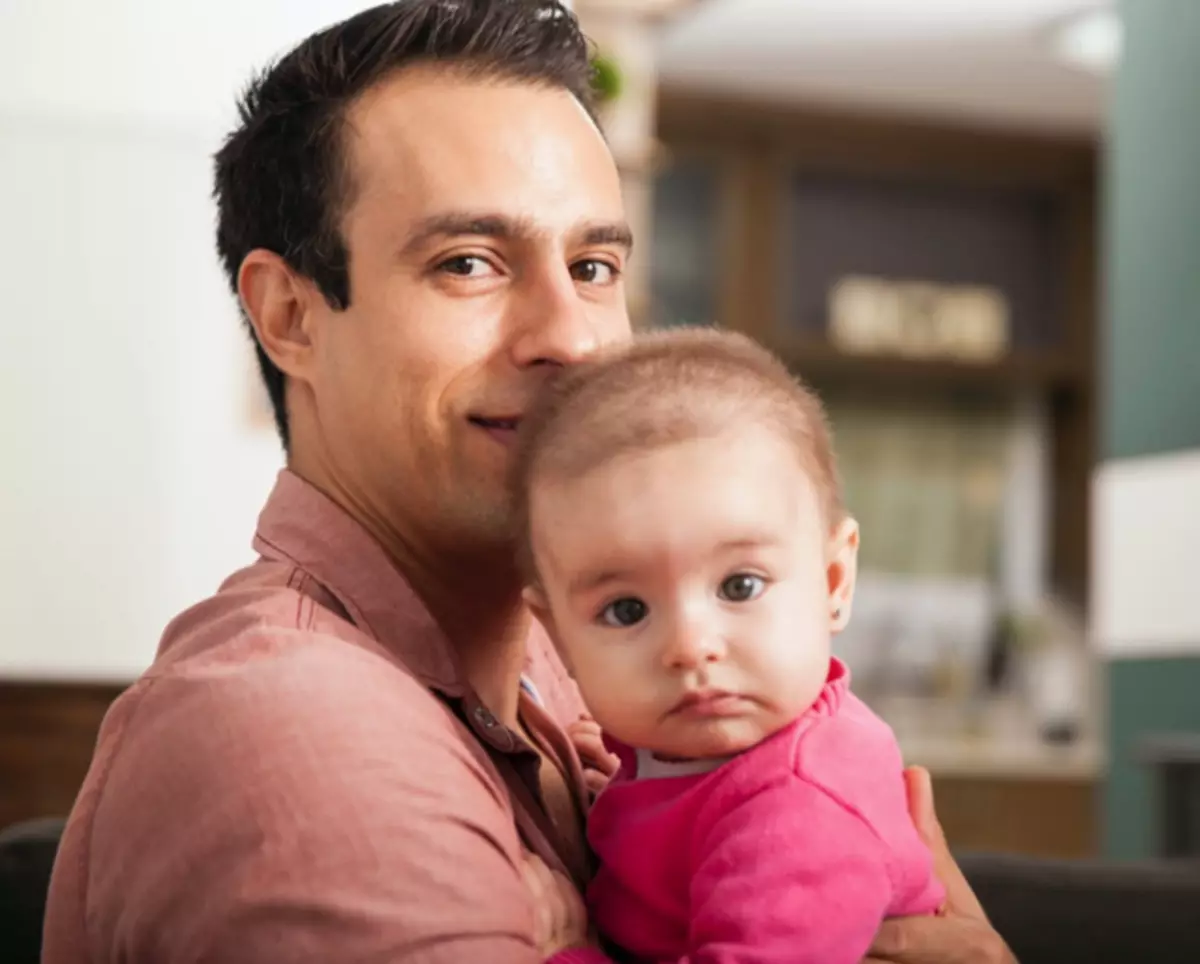 Dekoracja urlopu macierzyńskiego i korzyści dla dzieci dla ojca lub babci dziecka