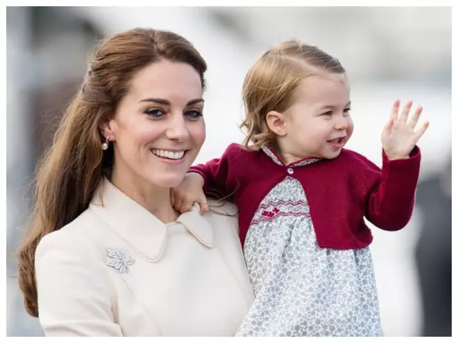 Kate Middleton Cảm ơn Fan Princess Charlotte