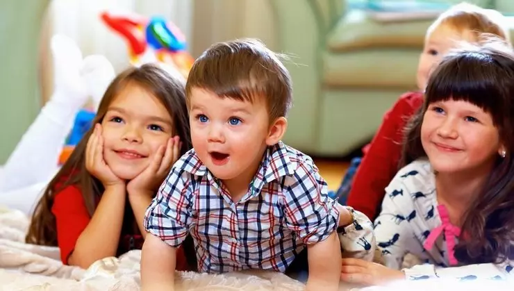 Yadda za a fassara yaro zuwa wata kindergarten