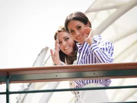 Cov Ntxhais Tsuas: Kate Middleton thiab Megan omes ntawm Wimbledon Finals