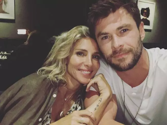 Llum! Chris Hemsworth va fer un ball divertit amb la seva dona