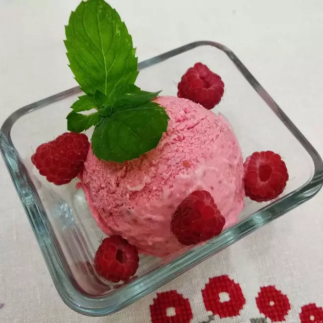 Frosty, savoureux, simple: faire de la crème glacée et de la glace de fruits 29835_9