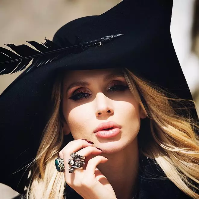 Svetlana Loboda ارسال عکس خانوادگی با مامان و خواهر 306061_1