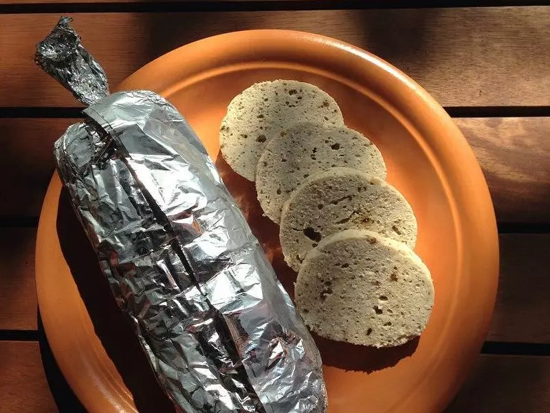 Riċetta Tiġieġ Zalzett bil-butir pikkanti u croutons minn Julia Vysotskaya 316722_3