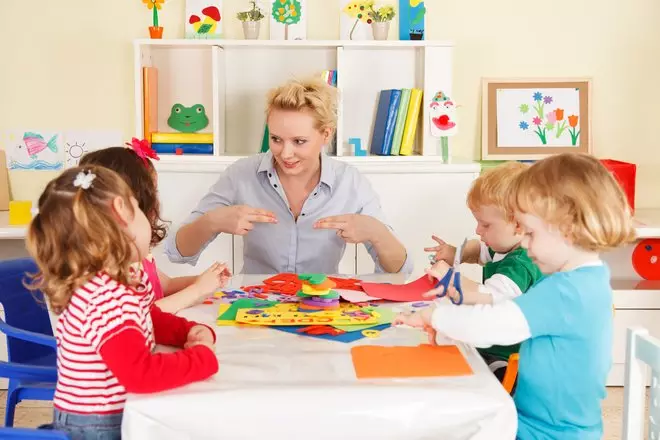 3 måter å hjelpe barn til å tilpasse seg barnehagen 355021_2