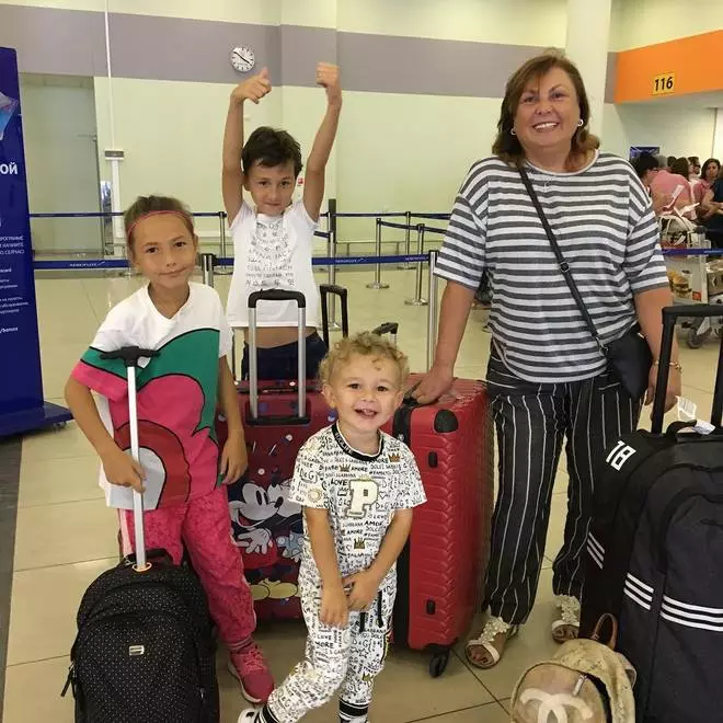 ესპანეთი რუსულ ენაზე: ინა ჟირკოვი ბავშვებთან ერთად შვებულებაში 36335_3