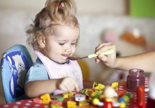 Što je nasilje hrane i izlažete vaše dijete 370670_4