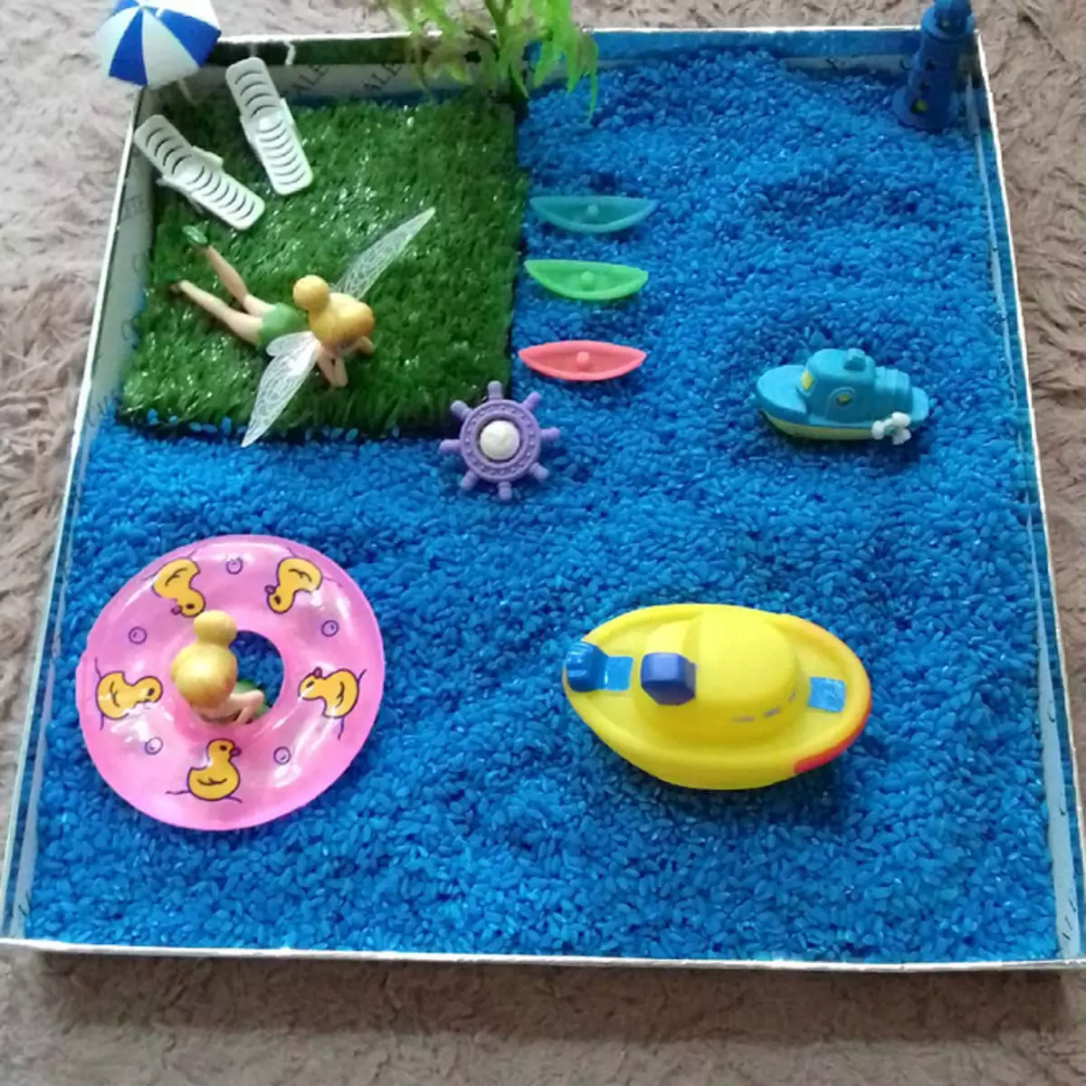 Aeroplani nel cielo, spiaggia per fate e altre 11 idee per creare un touch box per bambini 37324_4