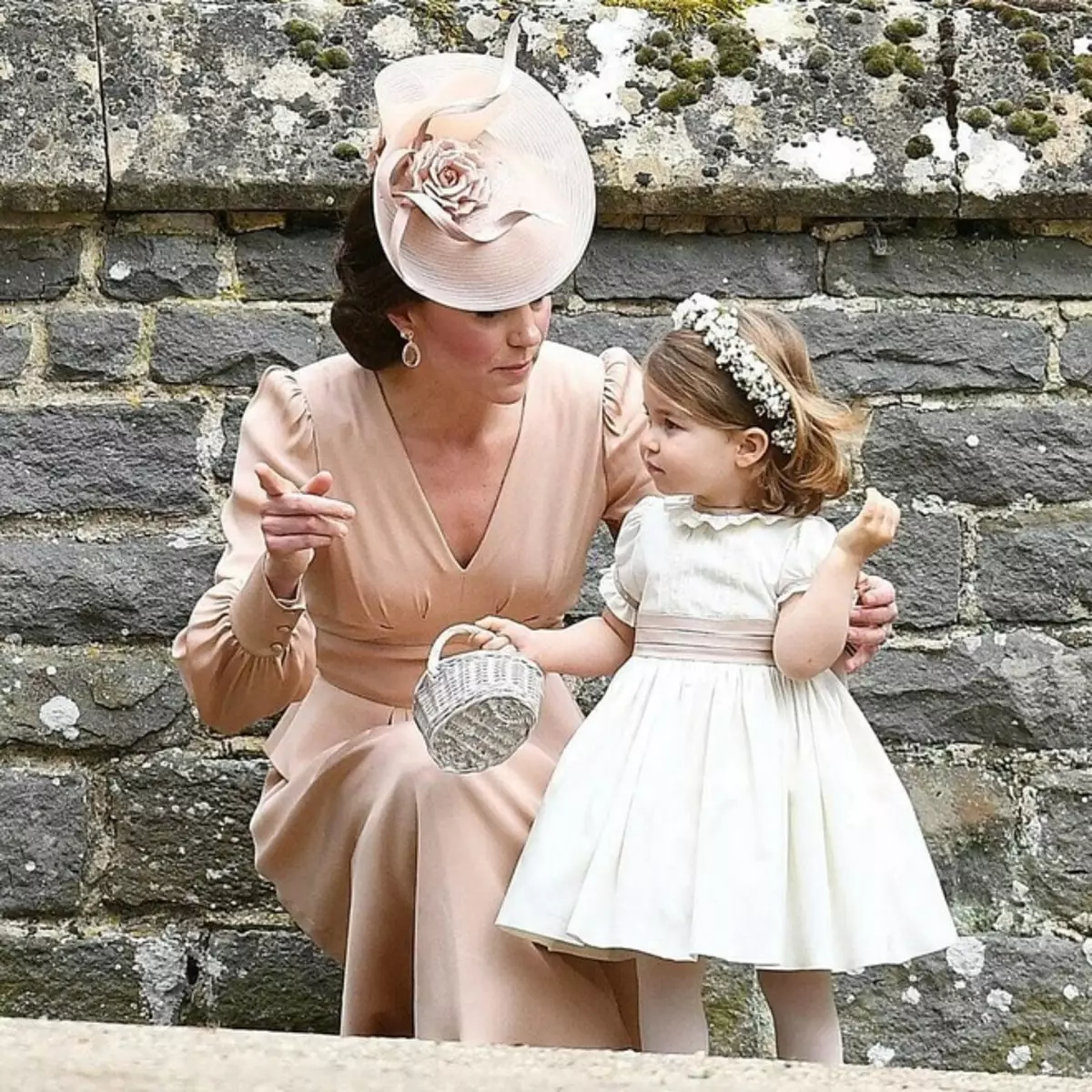 7 veidi: Kā Kate Middleton nomierina savus bērnus 37813_3