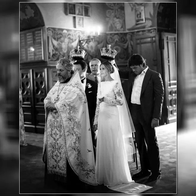 Maria Kozhevnikova intrigada fotografía en un vestido de novia 407343_2