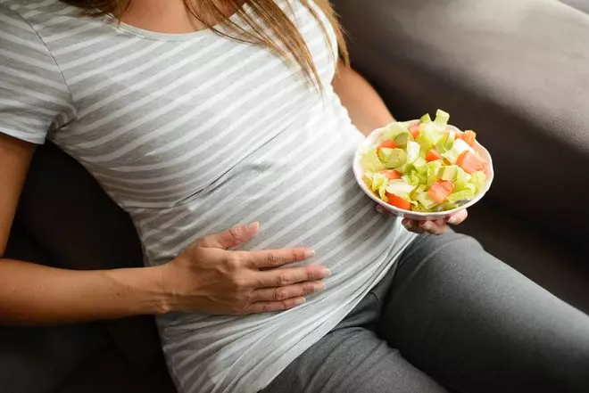 Koliko stvarno trebate jesti tijekom trudnoće 408475_2