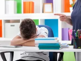 Vaikas nenori mokytis: ką daryti ir kaip padėti