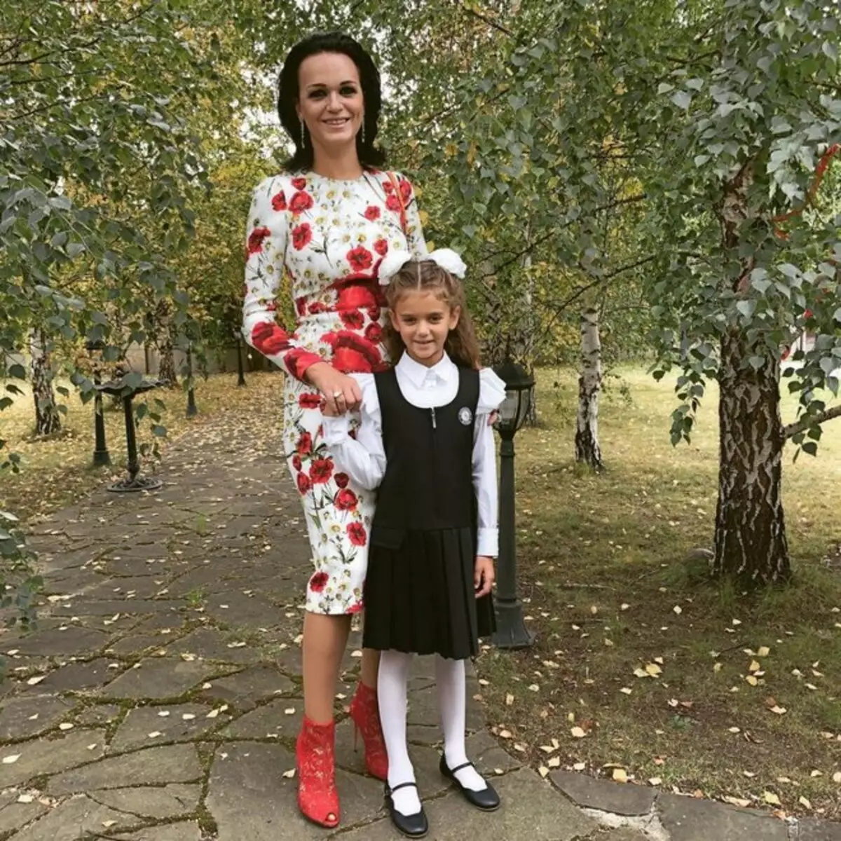 The youngest daughter of the singer of glory went to grade 1