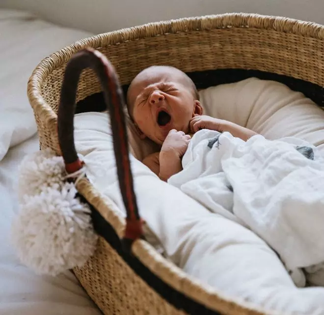 Baby Yawned: 25 ongelooflijke subsidieare Foto's 41748_5