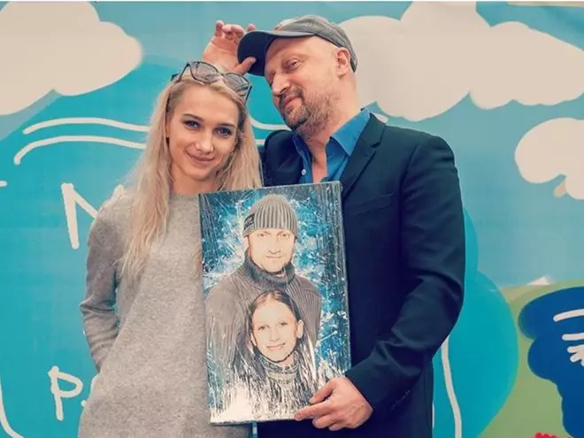 Gosha Kutsenko med datteren til Polina Kutsenko