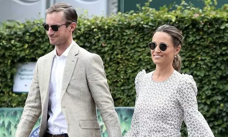 Ang mabdos nga Pippa Middleton dili mahadlok nga masunog sa ilawom sa Sun Tuscany