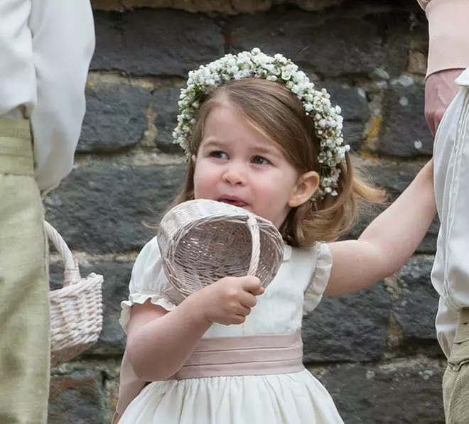 Ang Princess Charlotte ingon ni Papa ingon usa ka bata