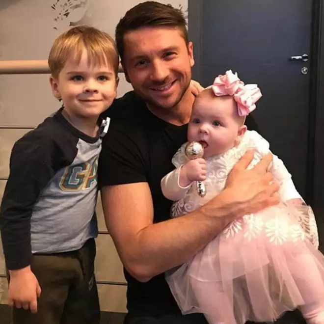 Sergey Lazarev mei syn soan en dochter stjerre foar in tydskriftdekking 466519_1