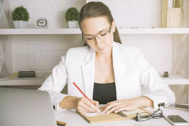 Cómo distinguir el trabajo neurótico del amor por el trabajo. 469688_2