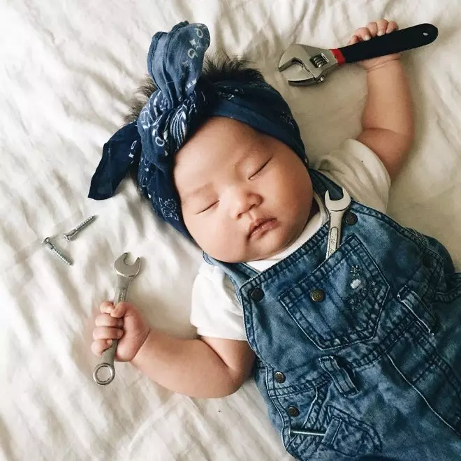 Mamá creó un fotoproyecto con su hija dormida. 47089_6