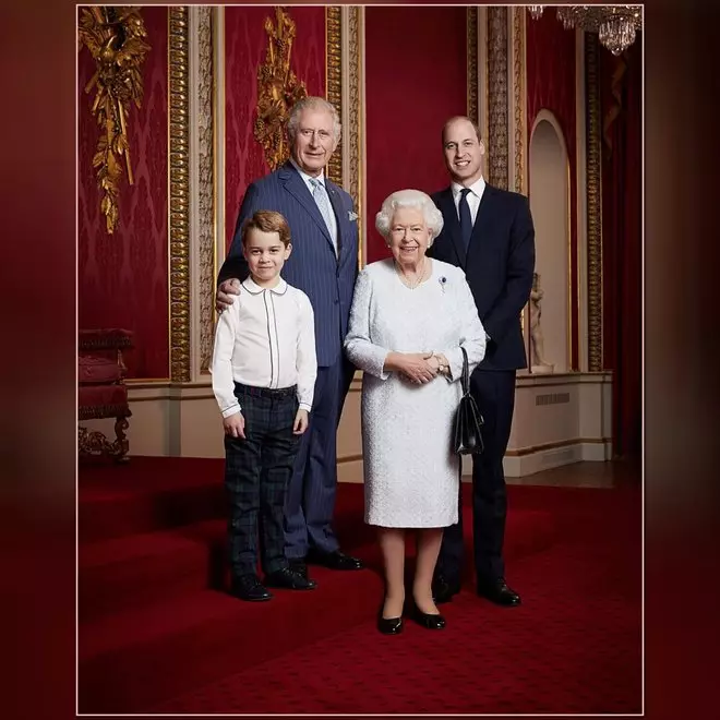 Elizabeth II e 3 herdeiro do trono no retrato de Ano Novo da Real Familia 2020 484717_2