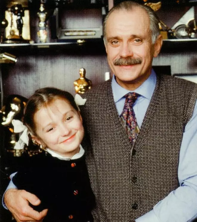 Tre gracelle: Tatyana Mikhalkov Foto di famiglia condivisa con figlie 48761_6