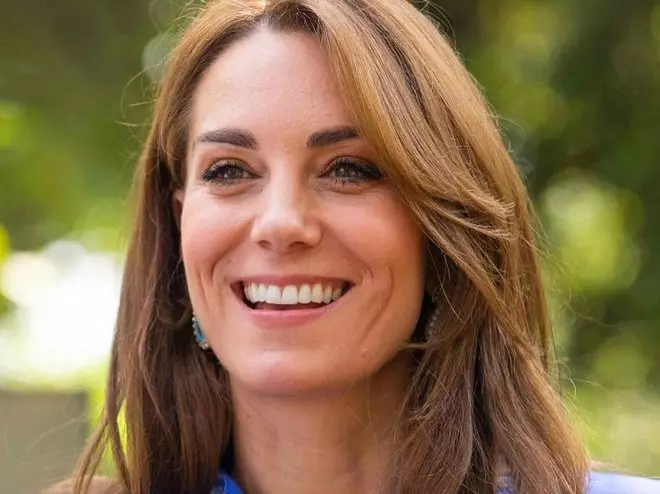 Potret rasmi baru Kate Middleton sebagai penghormatan kepada ulang tahun ke-38nya 487642_1