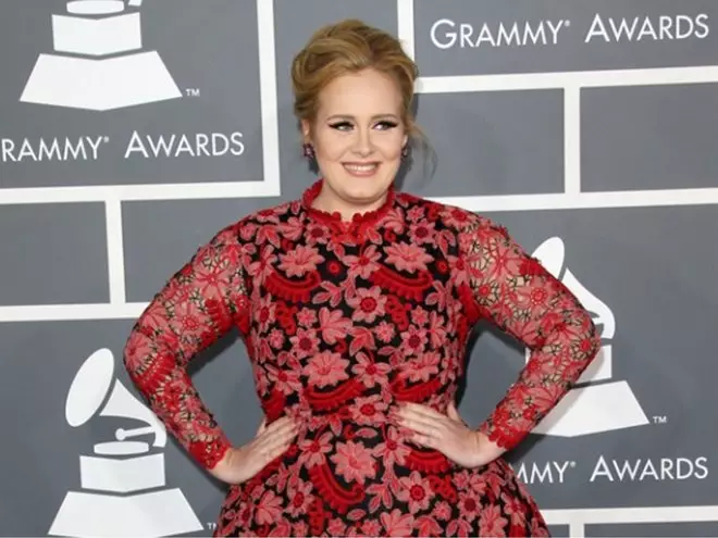Dalla Pyshki nella magrezza: Adele ha rivelato quanti chilogrammi riusciva a perdere