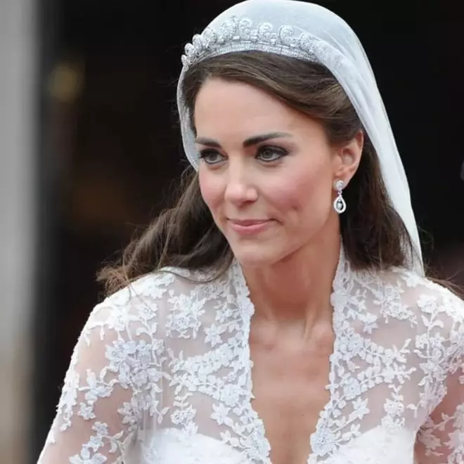 Makeupist onthulde het geheim van de dikke wenkbrauwen Kate Middleton 494102_5