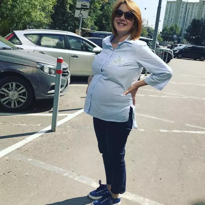 Sinabi ni Irina Slutskaya tungkol sa iskedyul ng nakababatang anak na babae 518767_2