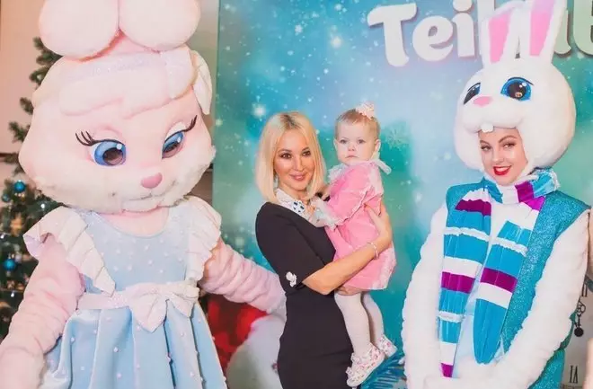 Daughter Lera Kudryavtseva grows real fashionista 527237_3