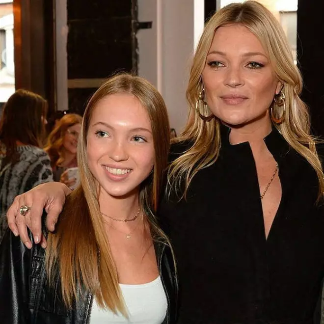 ค้นหาความแตกต่าง: ลูกสาว Kate Moss และแม่ดาวของเธอ 54215_12