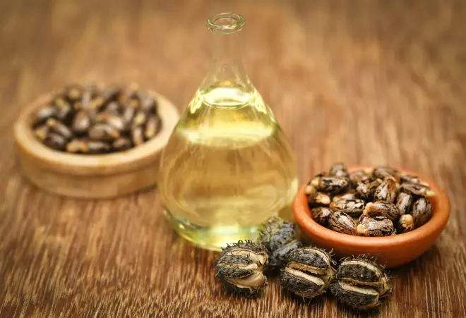 Castor Oil for Person and Hair Care 545167_4