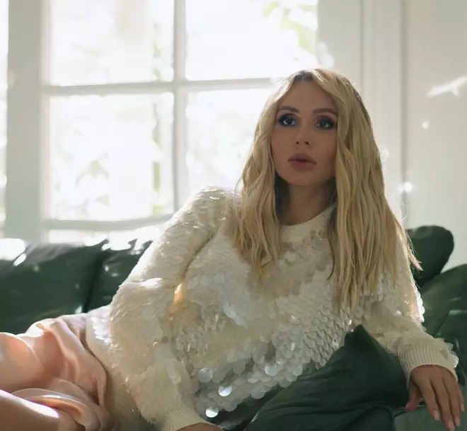 Svetlana Loboda pertama kali menunjukkan anak perempuan 4 bulan 55517_11