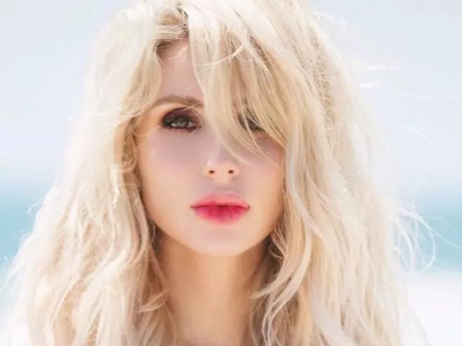 Svetlana LoboDa, déi am Numm vun der jéngster Duechter mat hirem Papp ausgemaach hunn